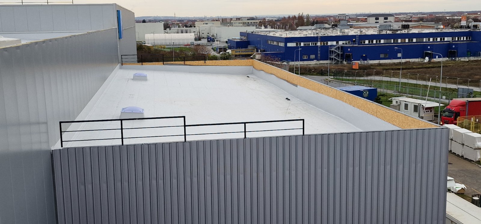 Ball Packaging Zemun – Hala BA i nadstrešnica – HI krova – DVS izolacija