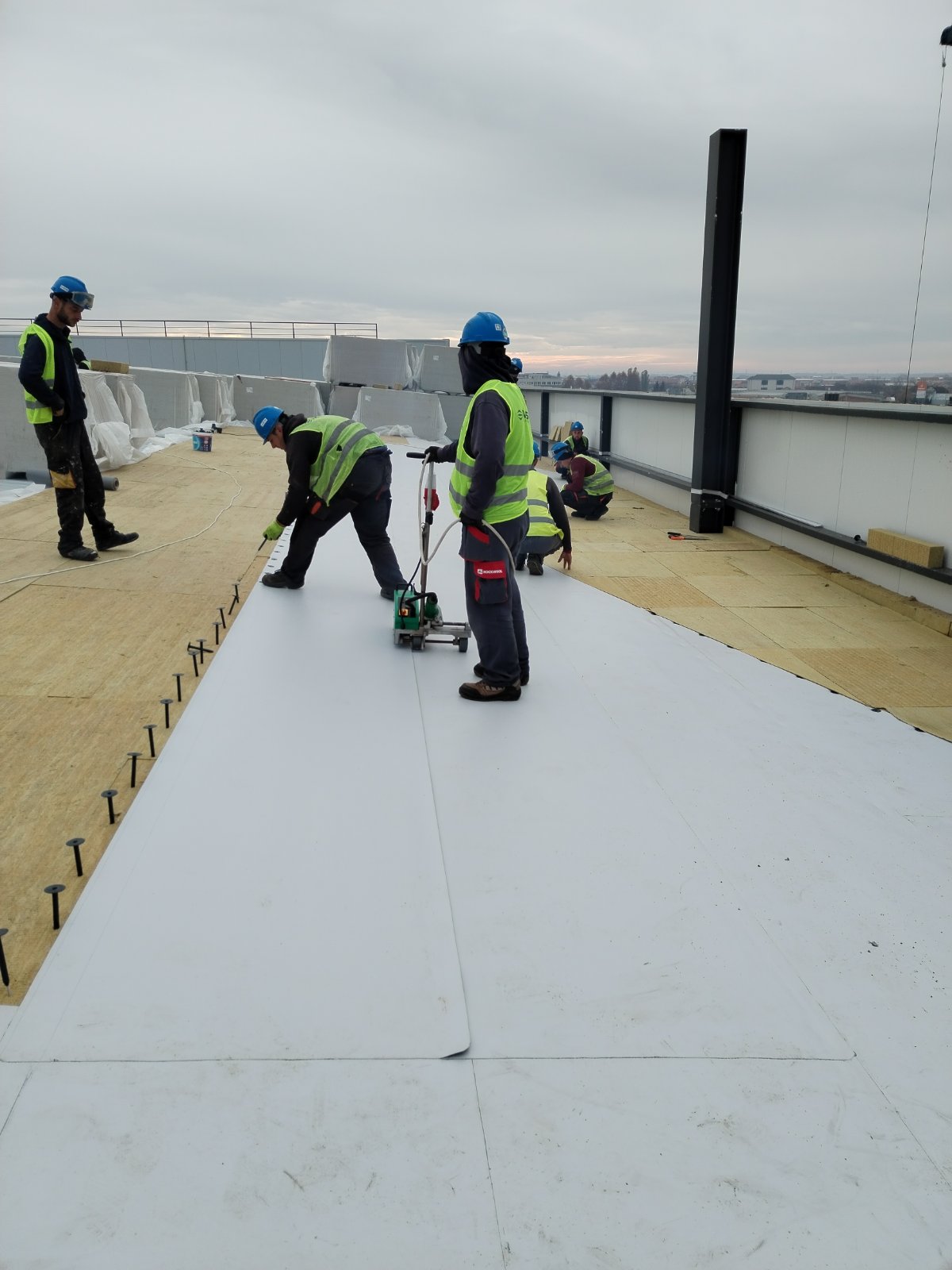 Ball Packaging Zemun – Hala BA i nadstrešnica – HI krova – DVS izolacija